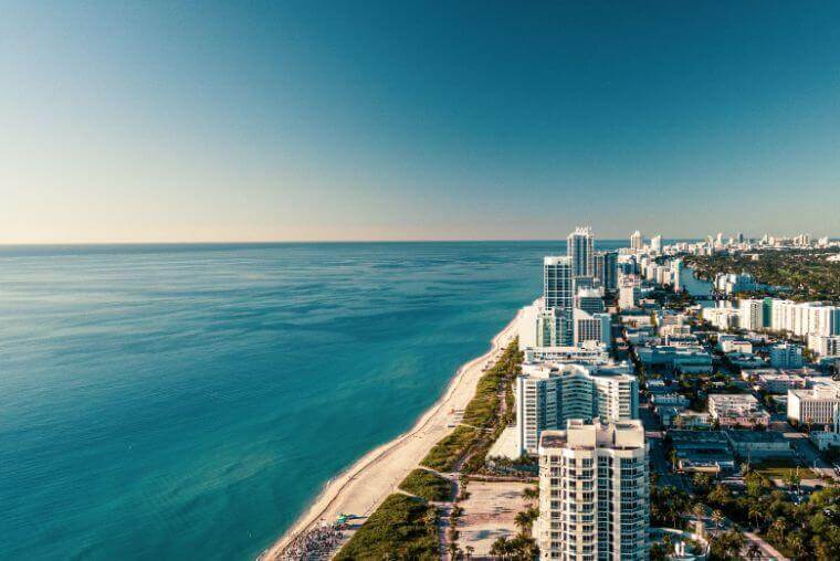 Travelarii | #1 Luxury Vacation Rentals 🏡 Near Beach, Mountain, City